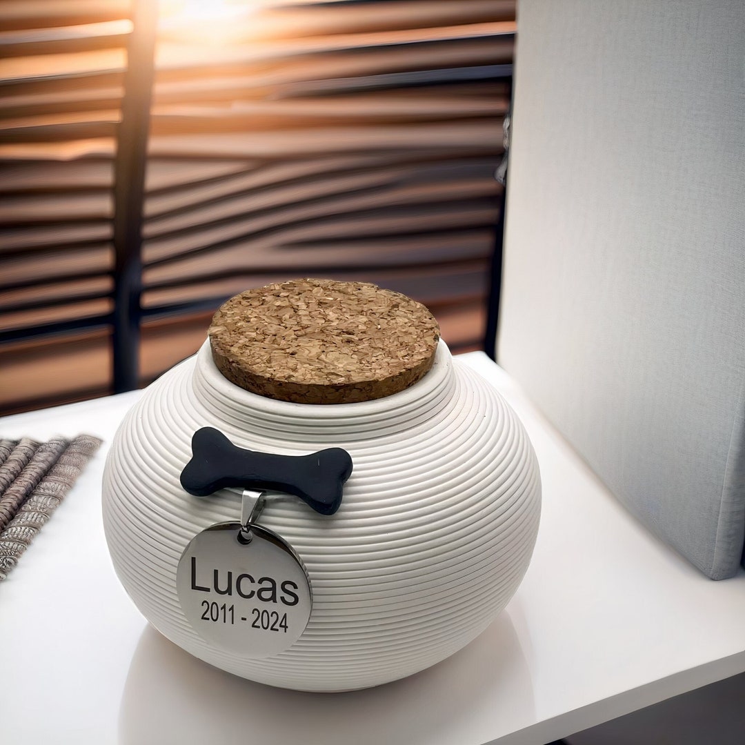 Small Ceramic Dog Urn: Minimalist Pet Memorial Keepsake (up to 20 Lbs ...