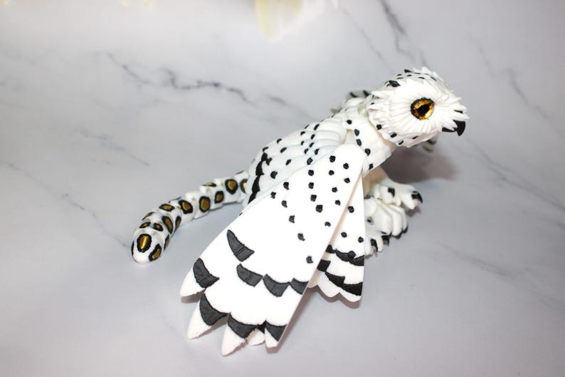 3D Printed Articulated Gryphon Fidget Figurine: 9x10.5 Wingspan - Etsy