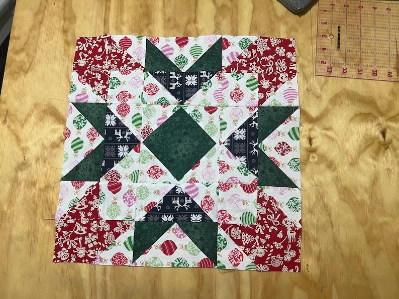 Christmas Broken Window Quilt Block Pattern: Step-by-step PDF & Video ...