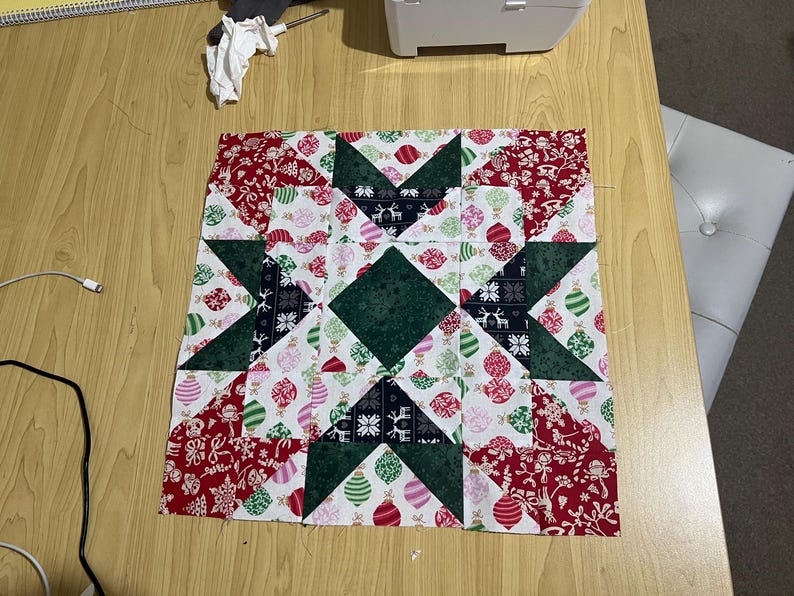 Christmas Broken Window Quilt Block Pattern: Step-by-step PDF & Video ...