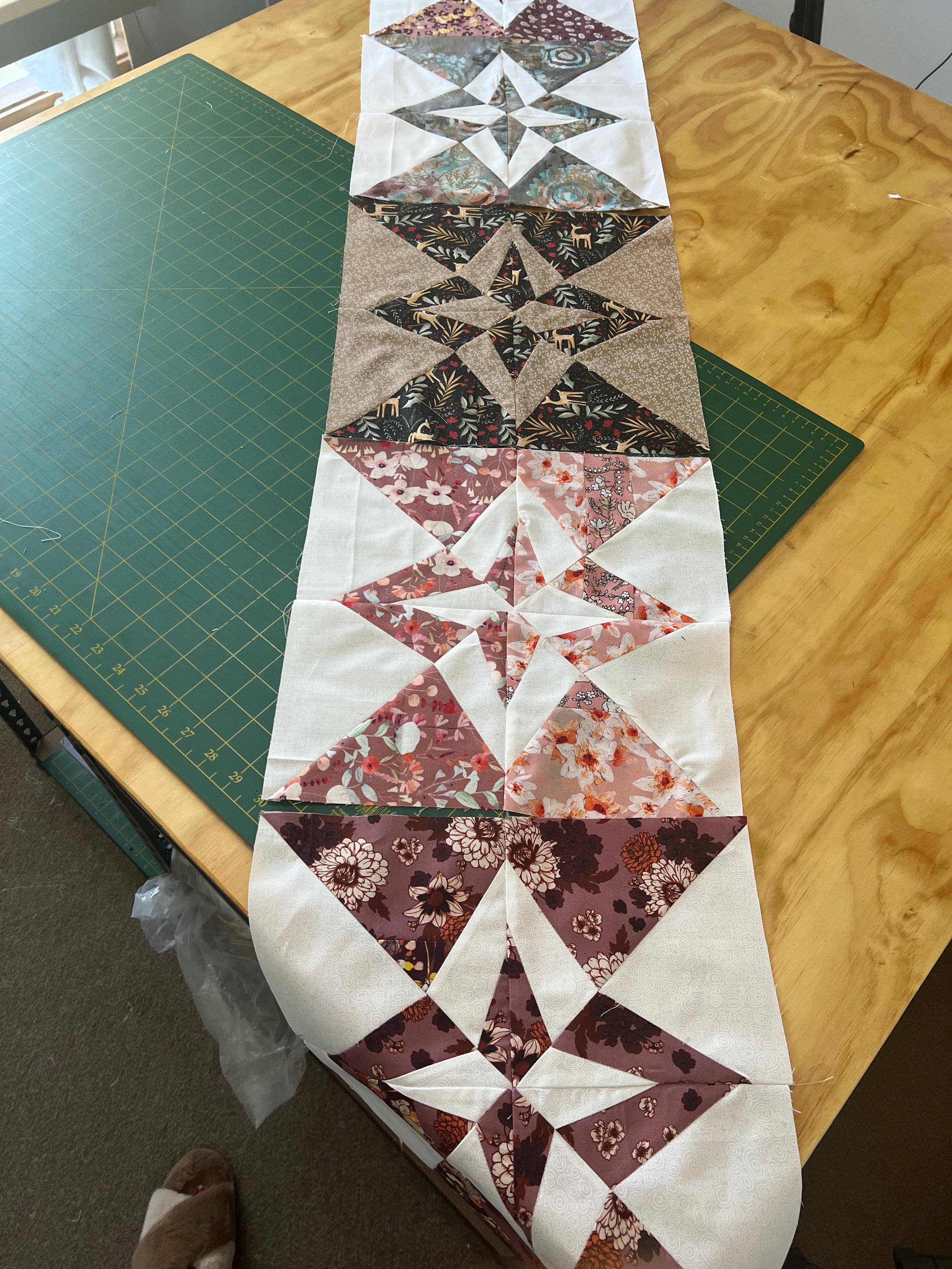 Modern Patchwork Table Runner Quilt Pattern: Beginner-friendly (PDF ...