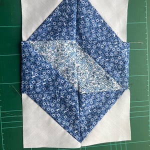 Twisted Pole Table Runner Pattern, Beginner-friendly Quilt (digital PDF ...