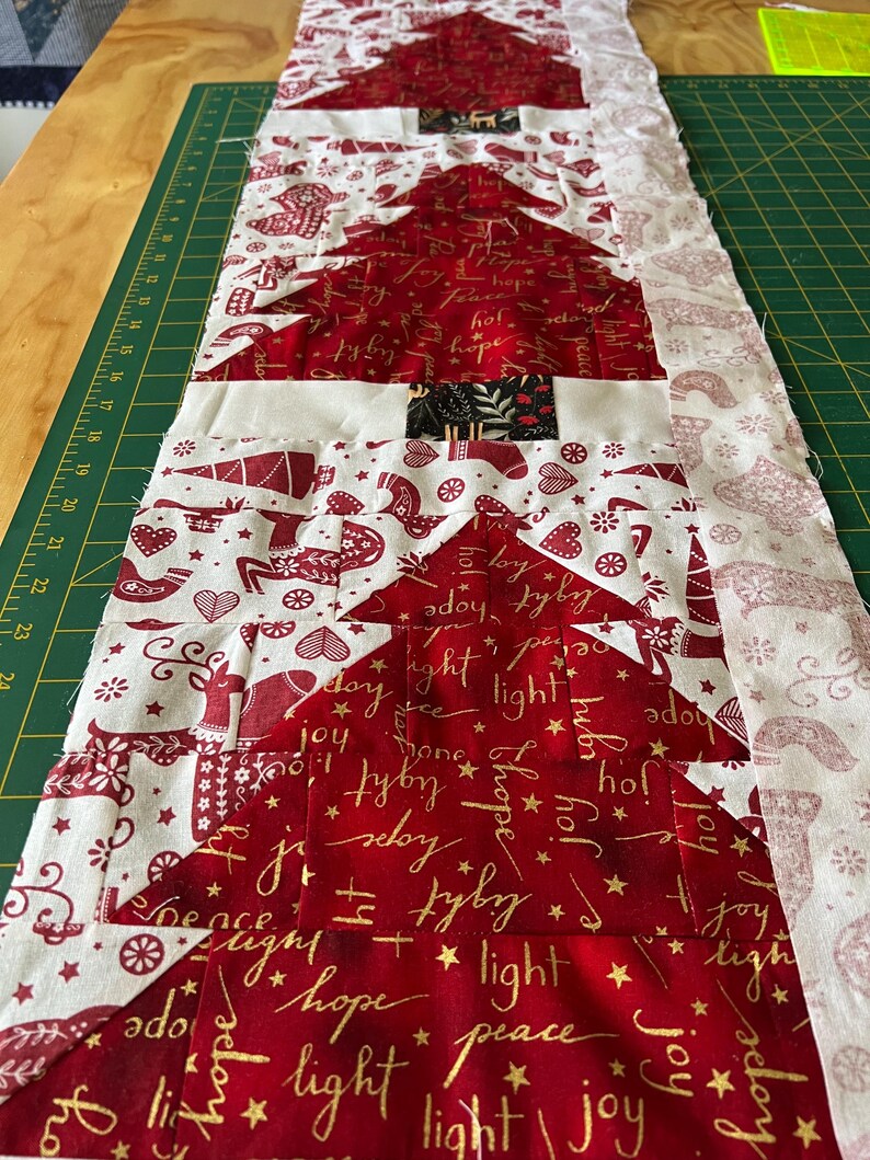 Christmas Tree Table Runner Pattern: Easy Step-by-step Instructions ...