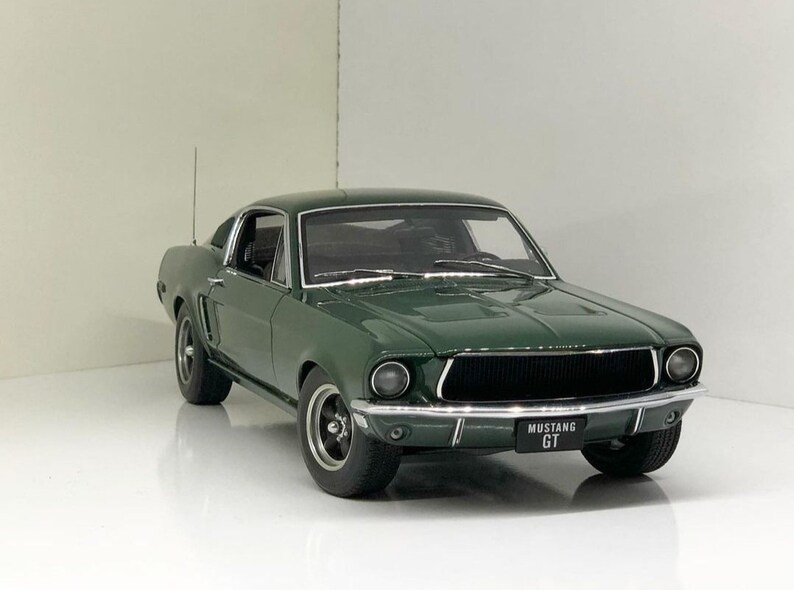 Autoart 1:18 Ford Mustang GT '68 dark Green - Etsy