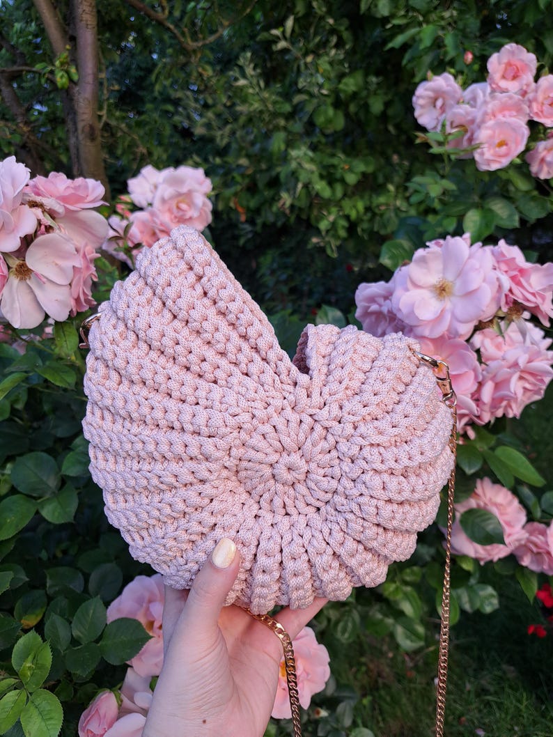 Creamy Pink Shell Bag, Handmade Crochet Seashell Purse, Elegant Pastel ...
