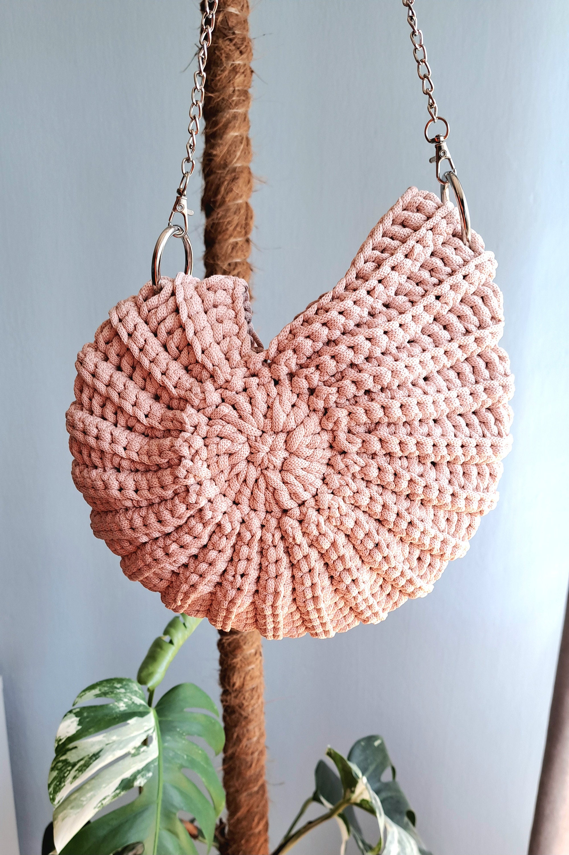 Creamy Pink Shell Bag, Handmade Crochet Seashell Purse, Elegant Pastel ...