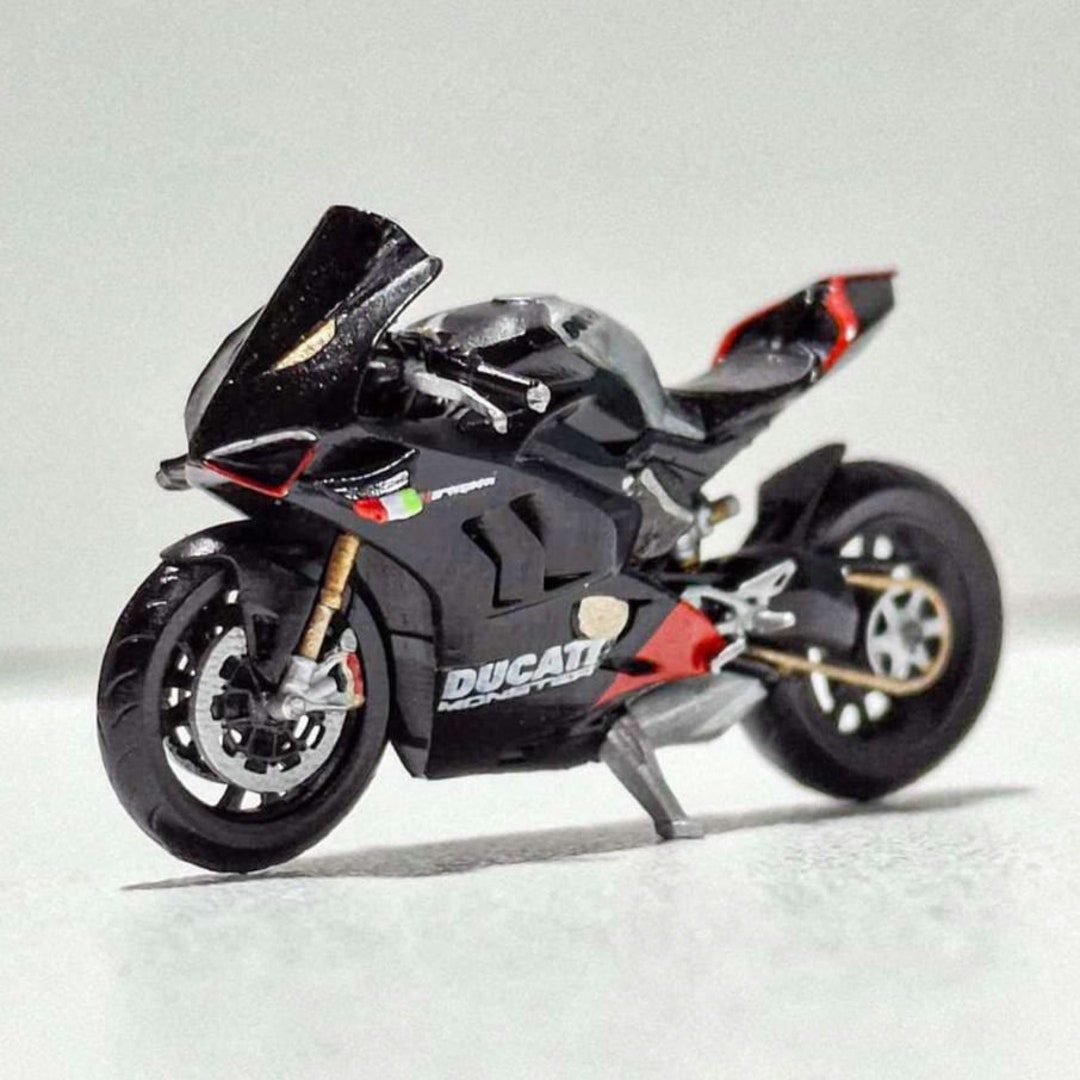 Ducati Panigale V4R Scale Model 1:64 - Etsy