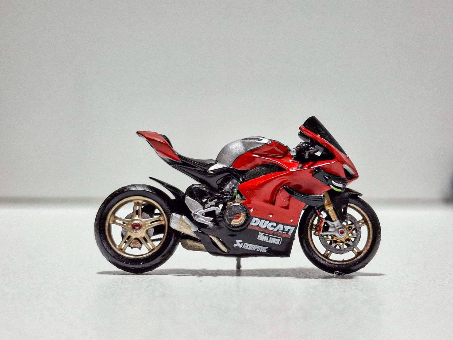Ducati Superleggera V4 Scale Model 1:64 - Etsy
