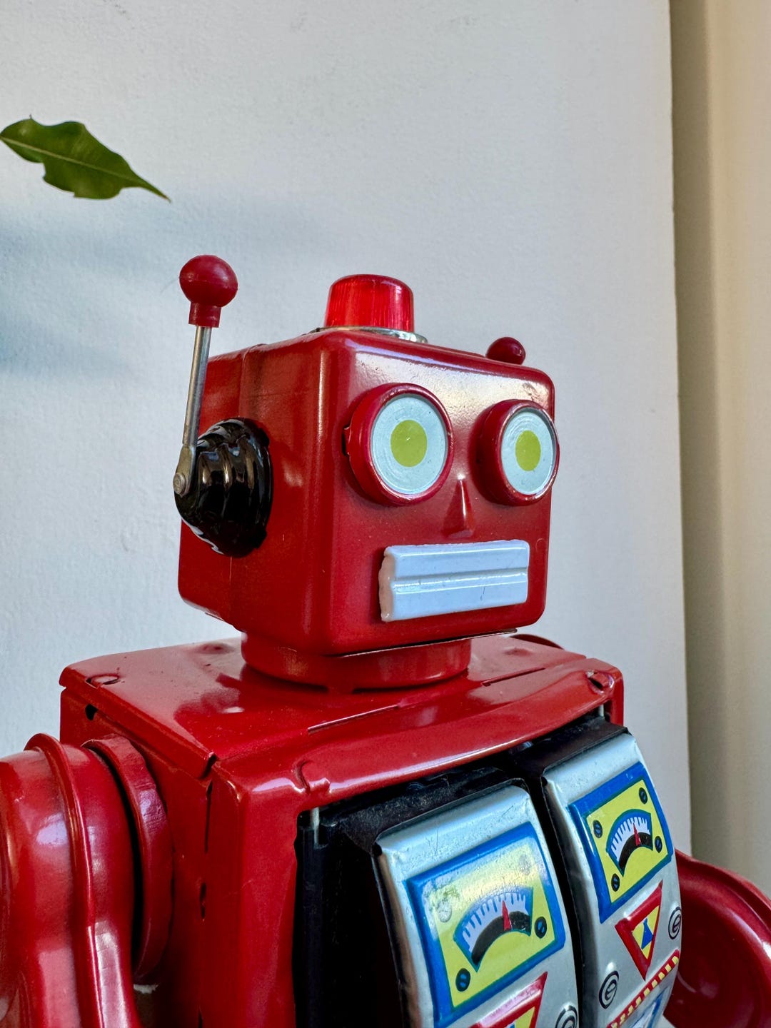 Vintage Tin Robot Toy Space Age Retro Mechanical Robot Collectible ...