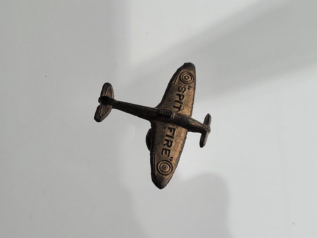 Original C.1942 WW2 British Spitfire Fund Lapel Badge P872 - Etsy