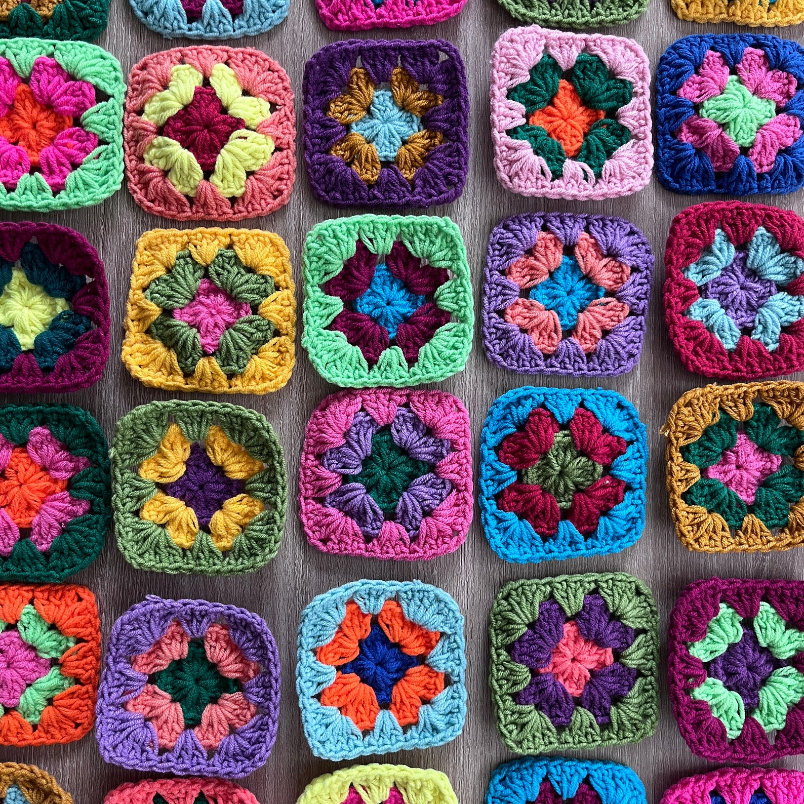 Set of 30 Granny Square Set, Premade Crochet 3 Row Granny Squares ...