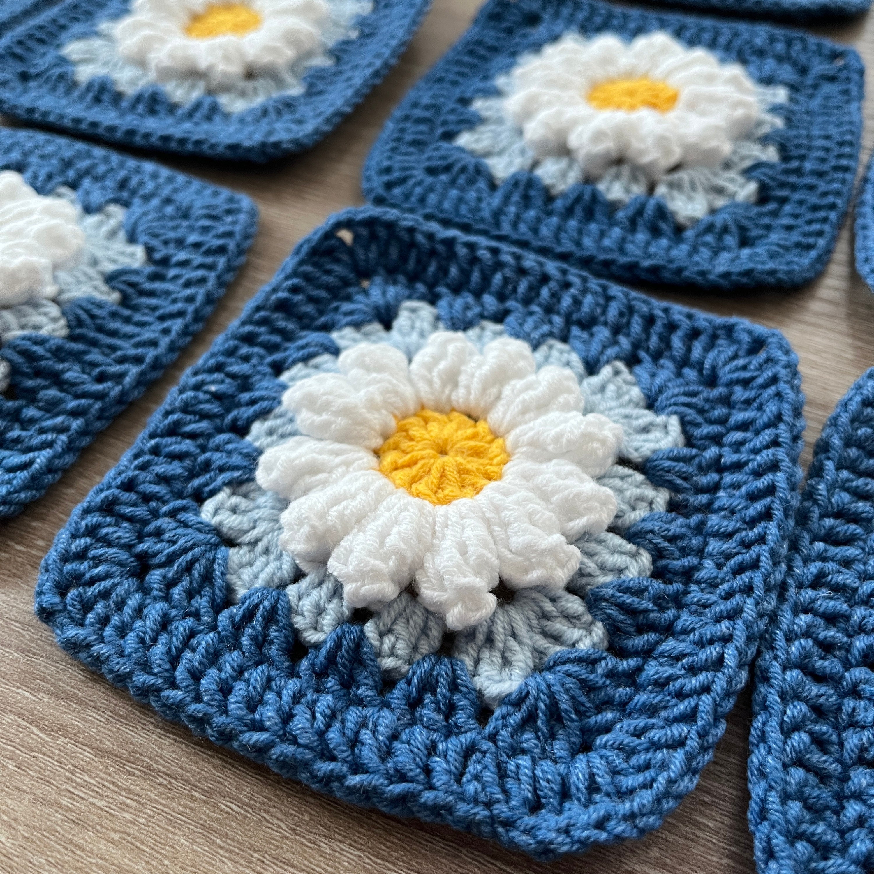 Daisy Granny Square Set of 12, Premade Crocheted Daisy Granny Squares ...