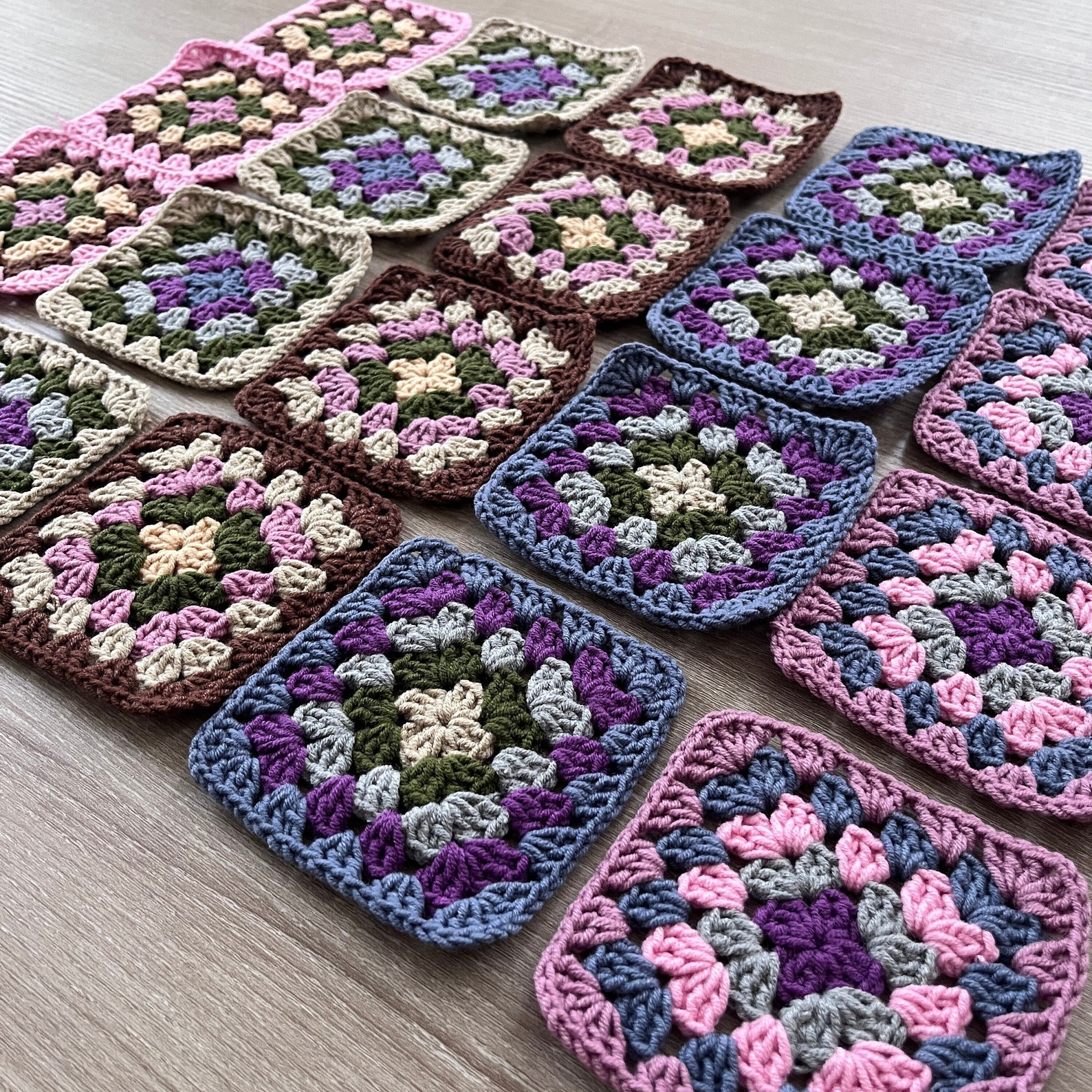 Set of 20 Granny Square Set, Premade Granny Squares, Retro Crochet Kit ...