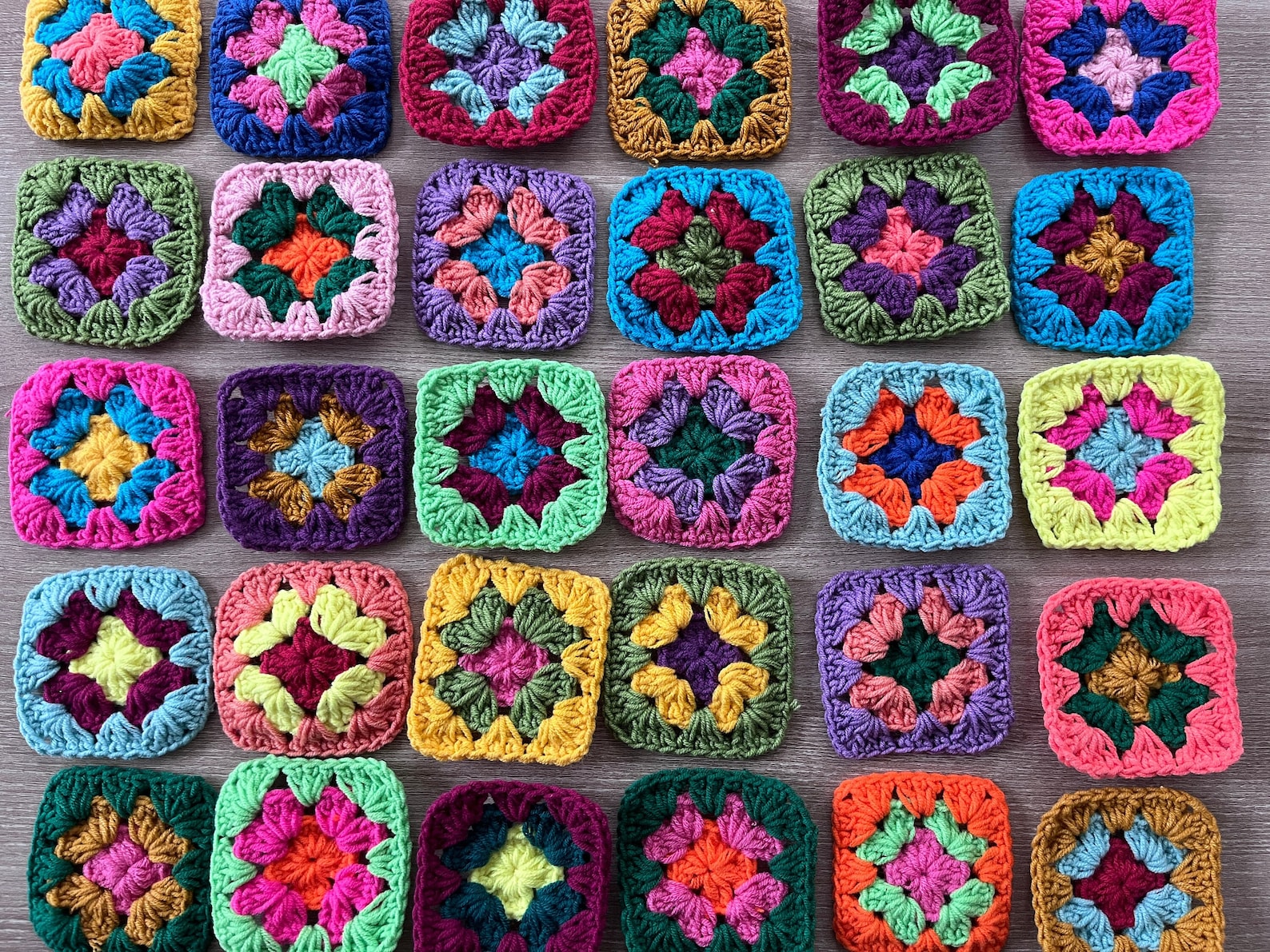 Set of 30 Granny Square Set, Premade Crochet 3 Row Granny Squares ...