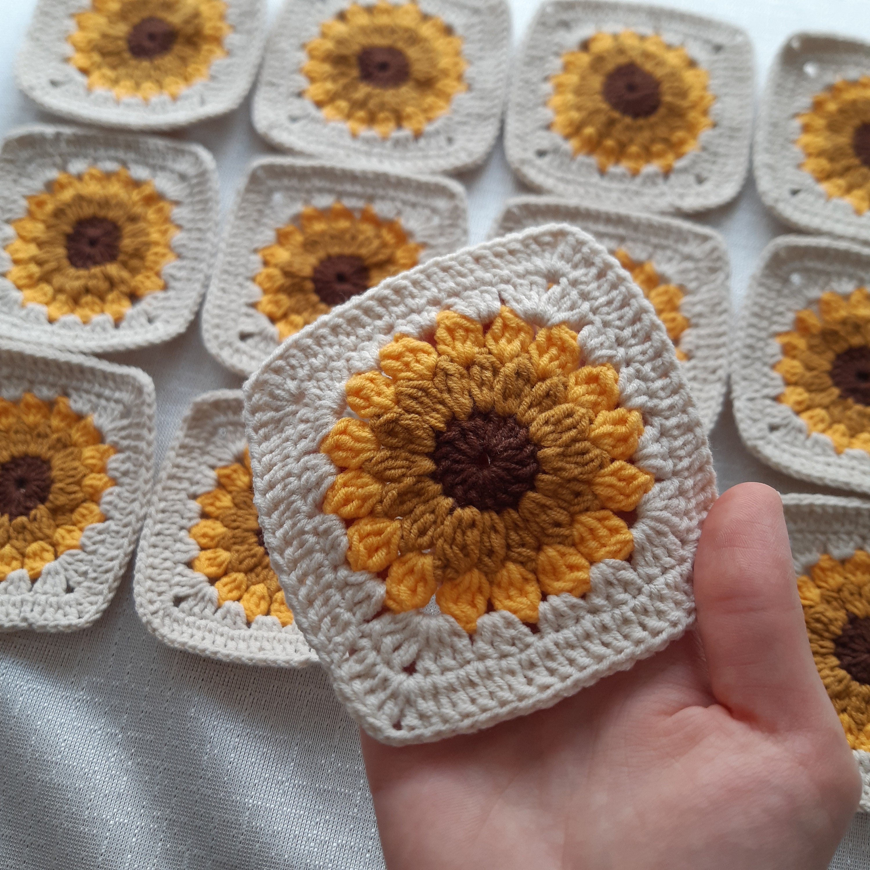 Sunflower Granny Square Kit Set of 12 , Premade Crocheted Sunflower ...