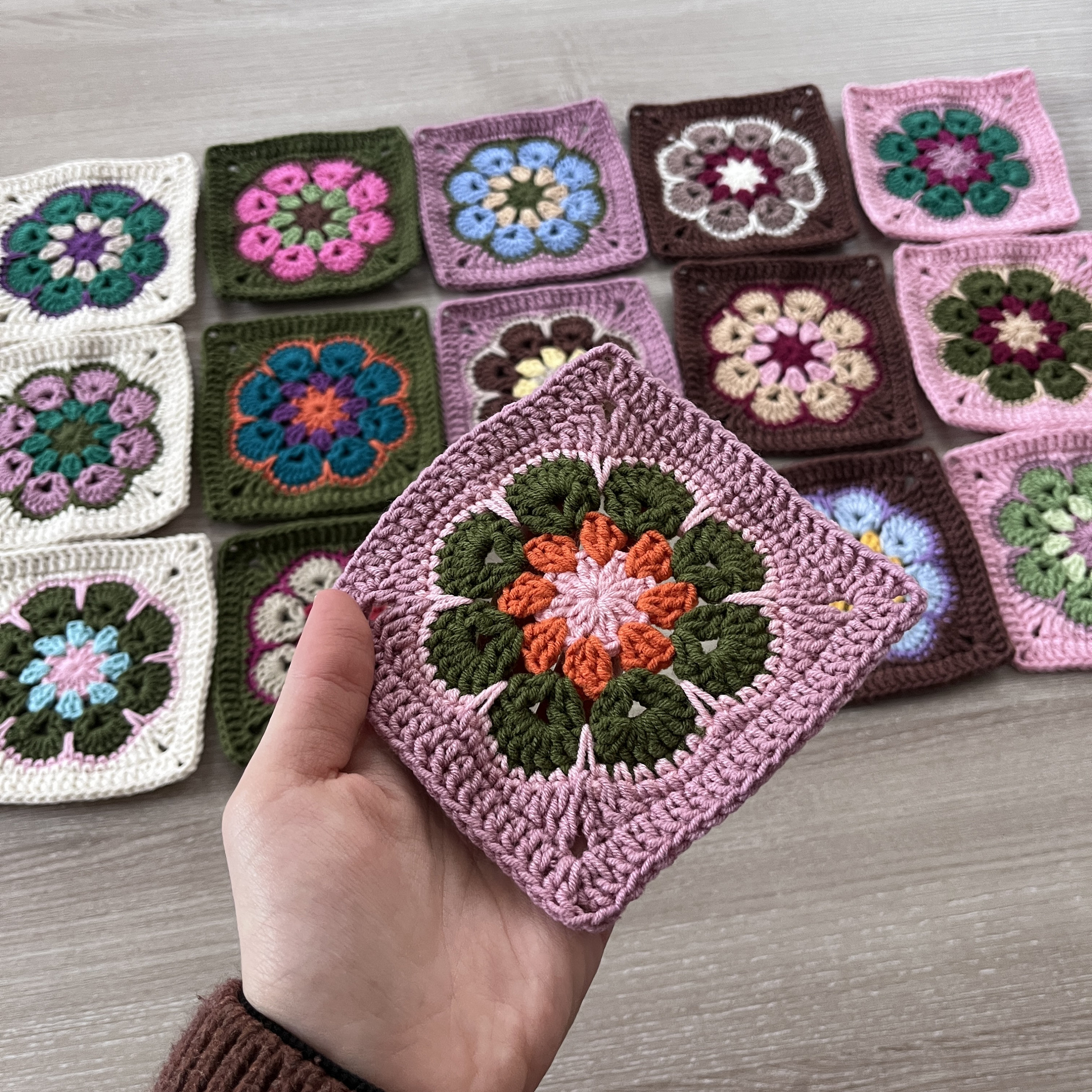Set of 15 Afghan Granny Square Kit, Premade Crocheted Granny Squares ...
