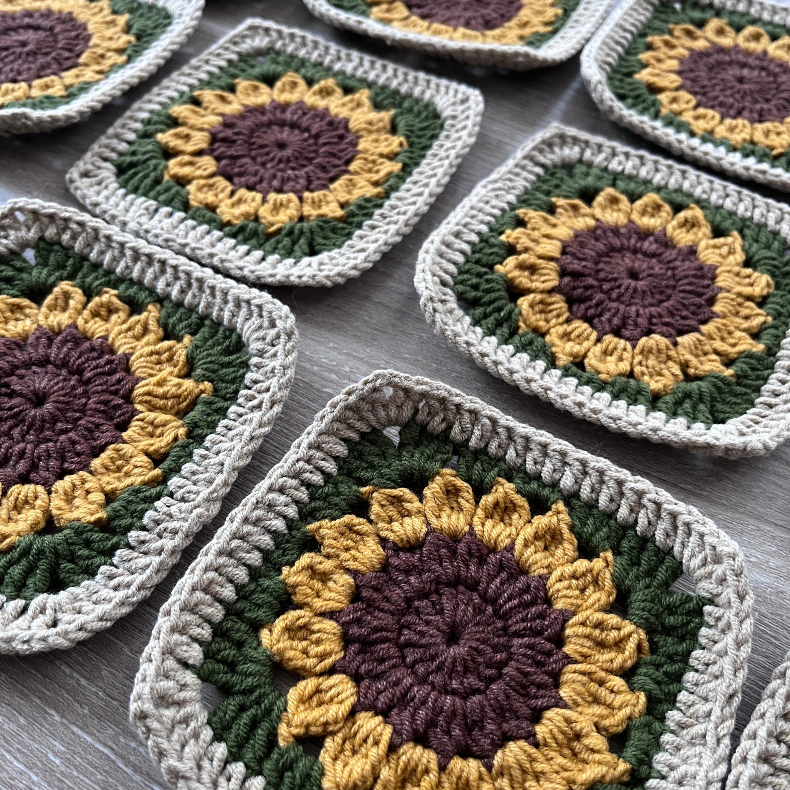Sunflower Granny Square Kit Set of 12 , Premade Crocheted Sunflower ...
