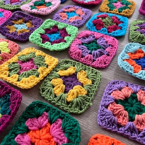 Set of 30 Granny Square Set, Premade Crochet 3 Row Granny Squares ...