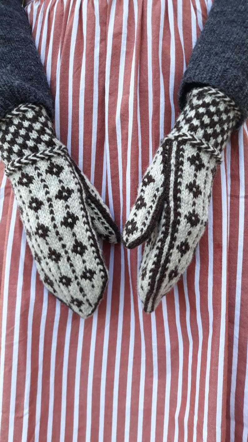 August Mittens Knitting Pattern - Etsy
