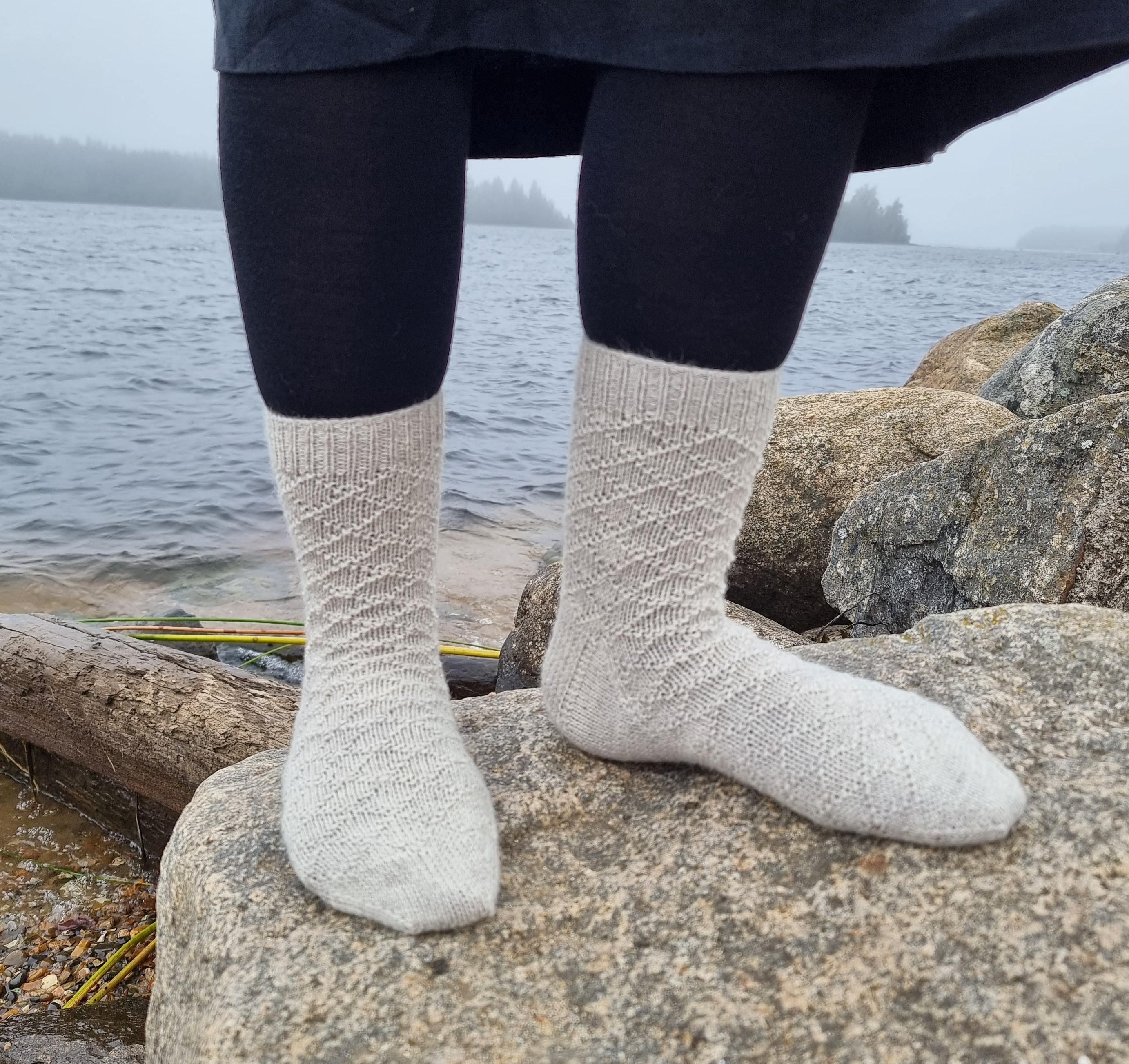 Eira Socks Knitting Pattern - Etsy