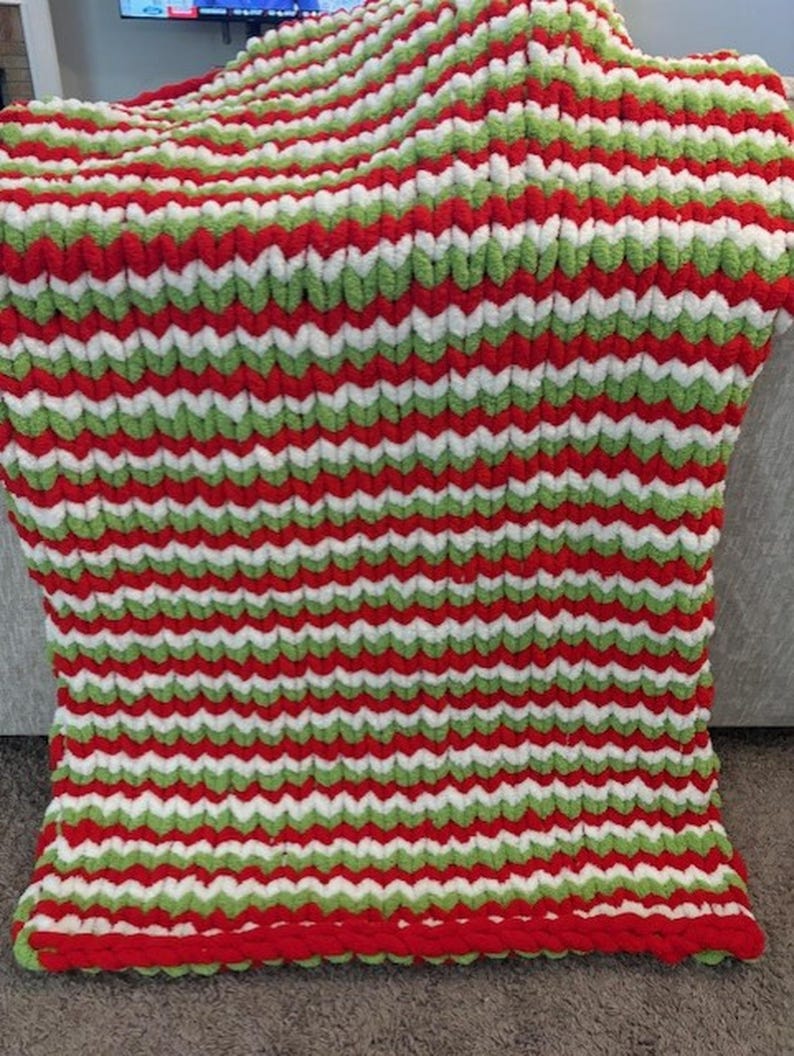 Handmade Grinch Chunky Knit Blanket: Holiday Christmas Throw - Etsy
