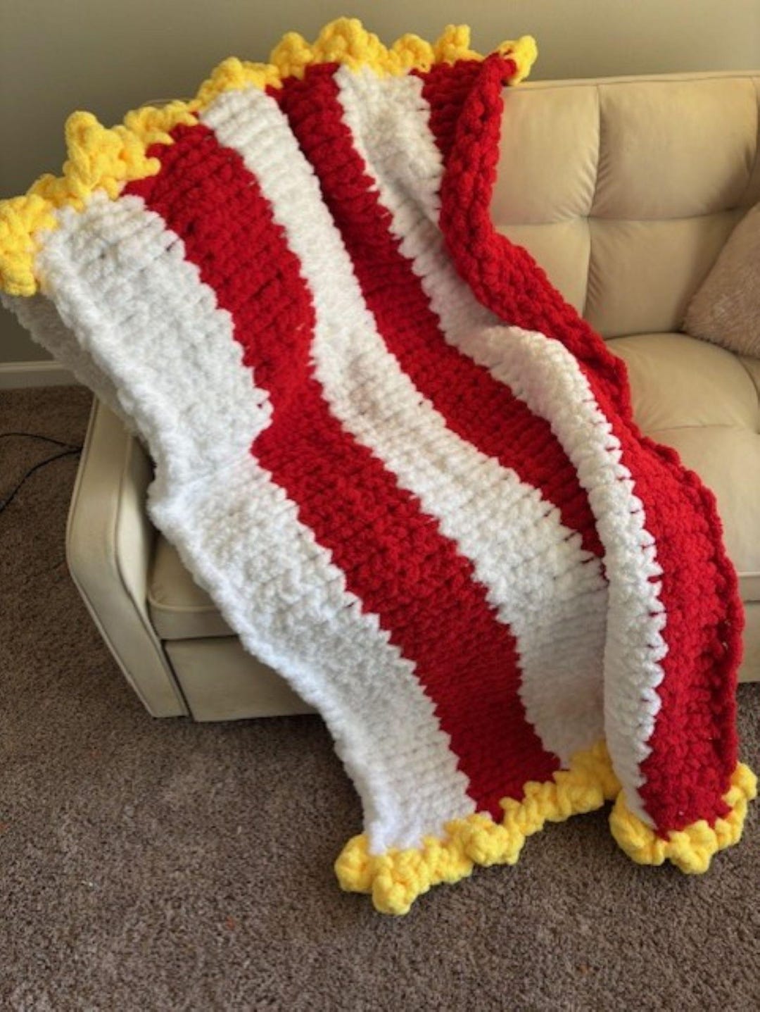 Popcorn Bucket Blanket/ Chunky Cozy Handmade Throw/ Movie Night - Etsy