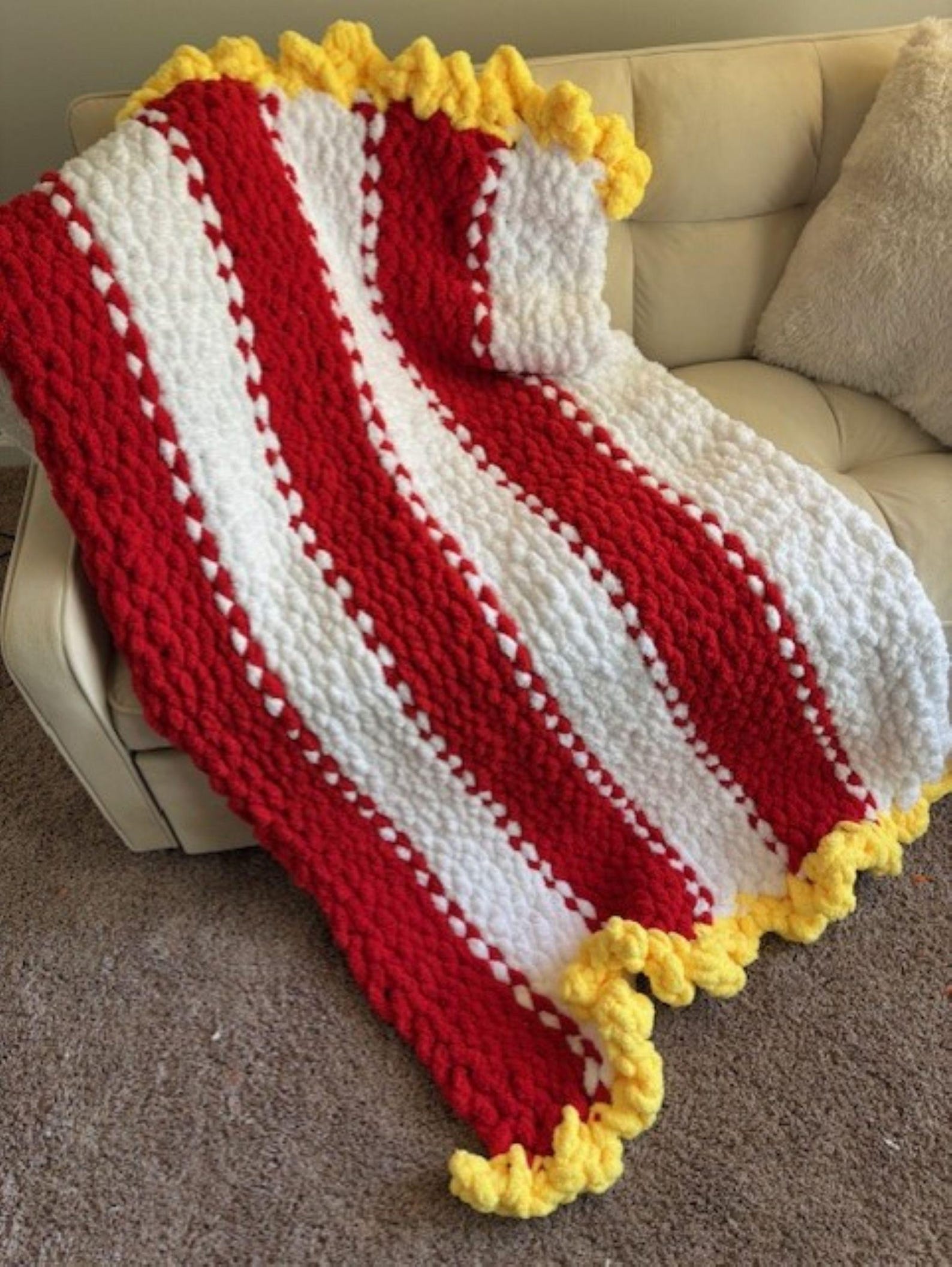 Popcorn Bucket Blanket/ Chunky Cozy Handmade Throw/ Movie Night - Etsy
