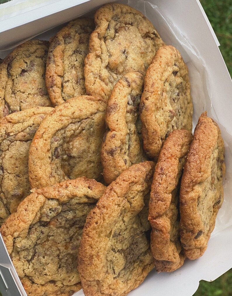 Butterfinger Toffee Chocolate Chip Cookie Recipe | Gourmet Drop Cookie ...