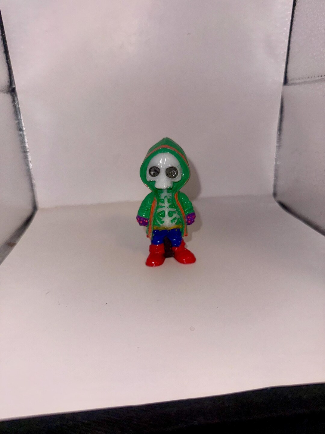 Handmade Resin Skeleton Statue: Halloween Spooky Decor - Etsy