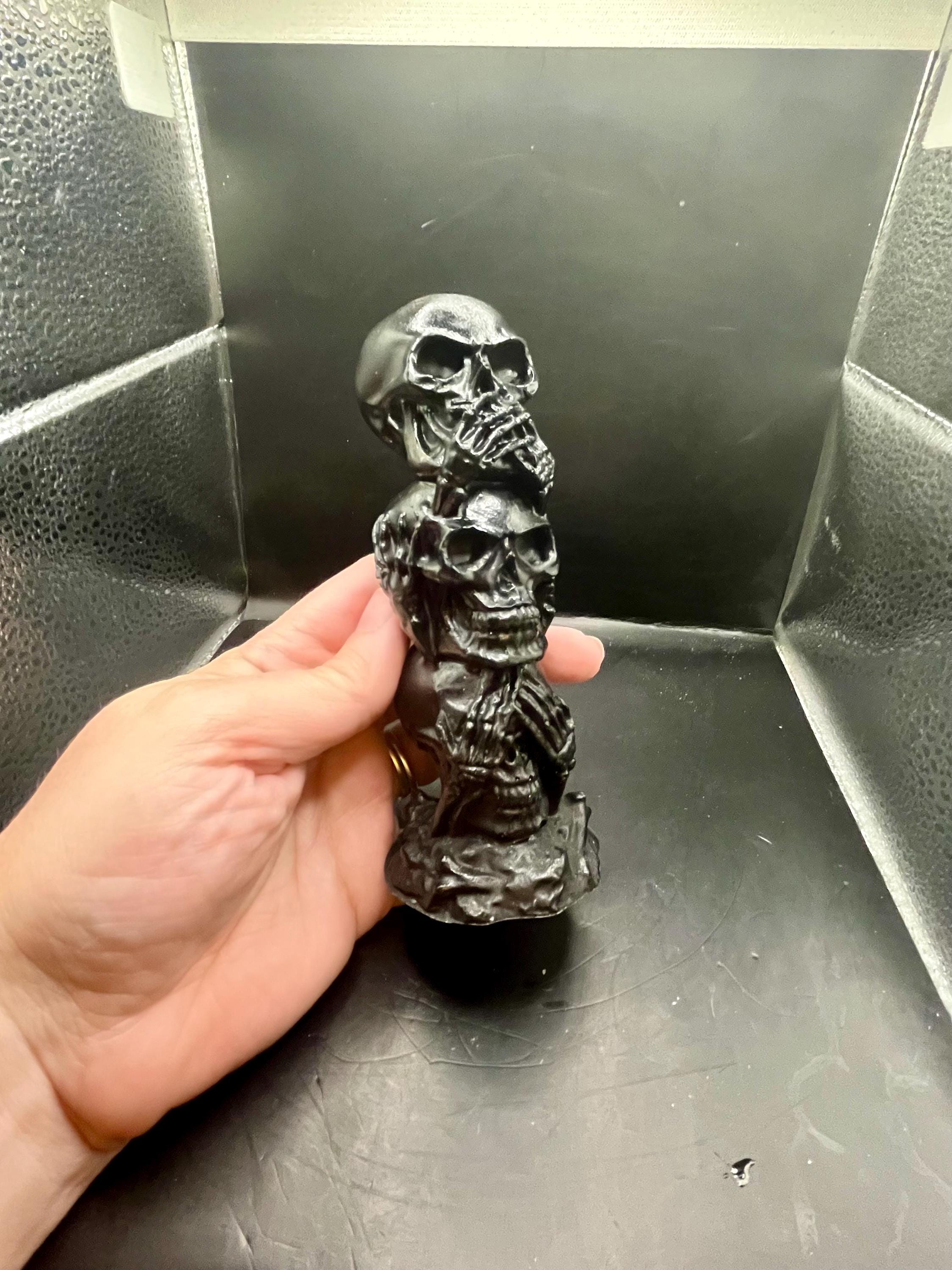 Resin Skull Totem Pole Statue. Made by Loves2stitch Bootique. Choose ...