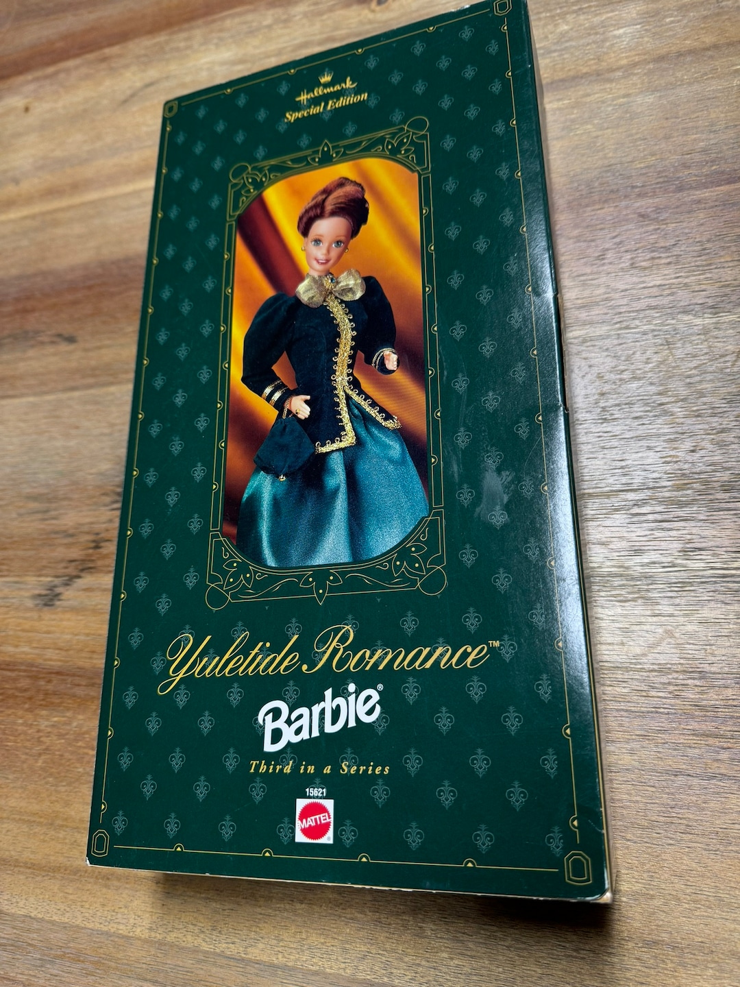 1996 Hallmark Special Edition BARBIE Yuletide Romance Doll Mattel ...