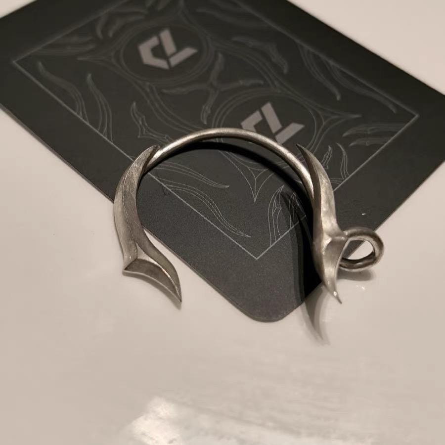 Cyberpunk Claw Ear Cuff, Futuristic S925 Silver Ear Wrap, Non-pierced ...