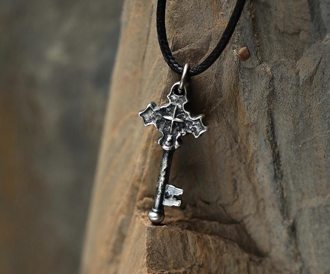 S999 Silver Four Pointed Star Key Pendant Necklace, Symbol of Guidance ...