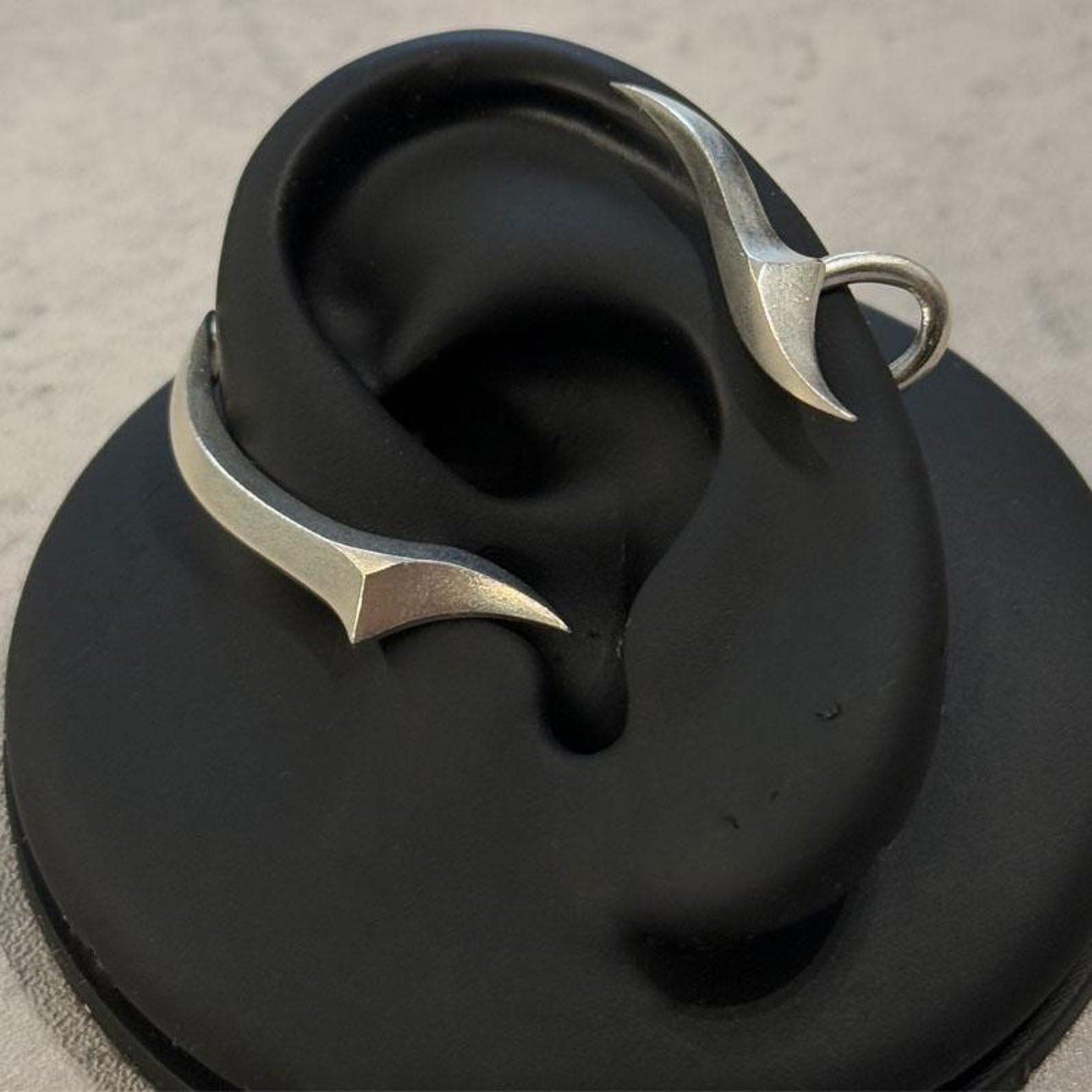 Cyberpunk Claw Ear Cuff, Futuristic S925 Silver Ear Wrap, Non-pierced ...