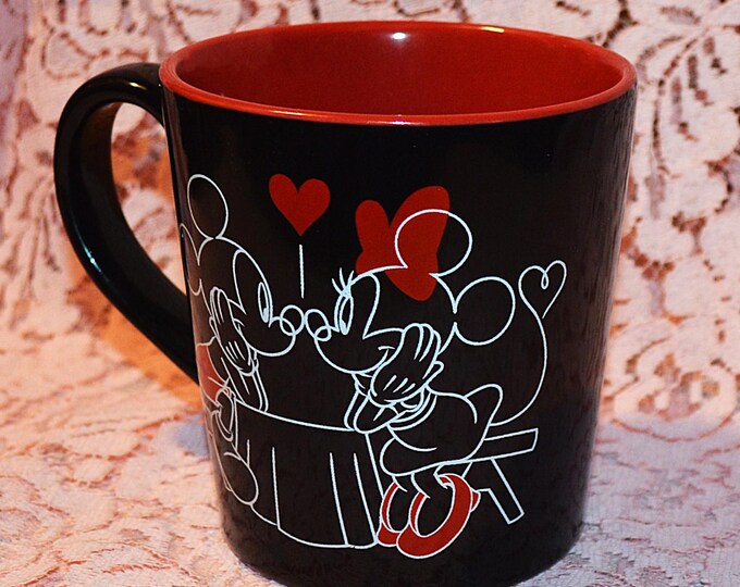 Walt Disney Mickey and Minnie Mouse Red Heart Love Mug -16 Oz Black ...