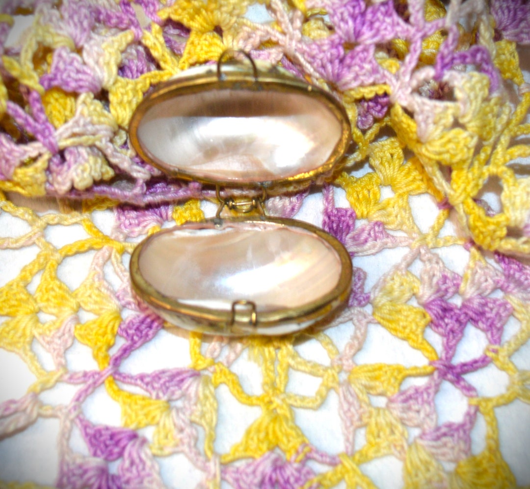 Antique 19th Century Seashell Pill Box Made- France Genuine Shell ...