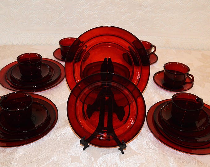 Vintage Arcoroc Royal Ruby Red Holiday Dinnerware 21 Pieces Produced in ...