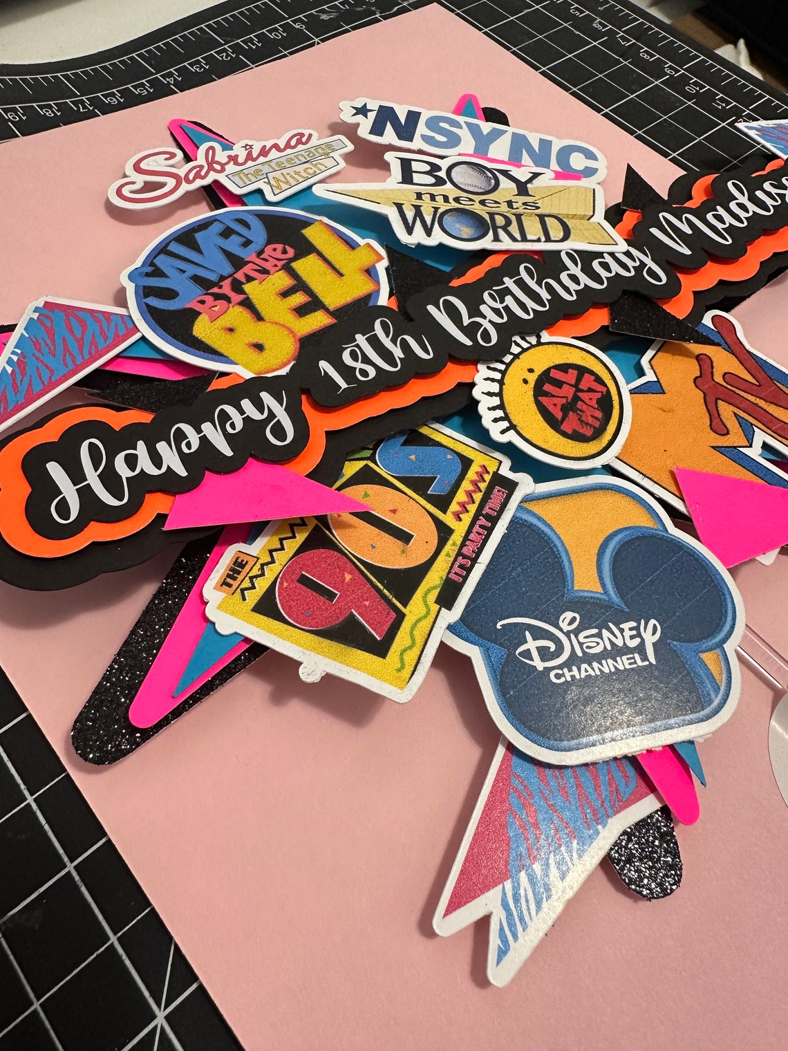 Custom 90s-themed Birthday Cake Topper – Nostalgic TV & Music Icons - Etsy