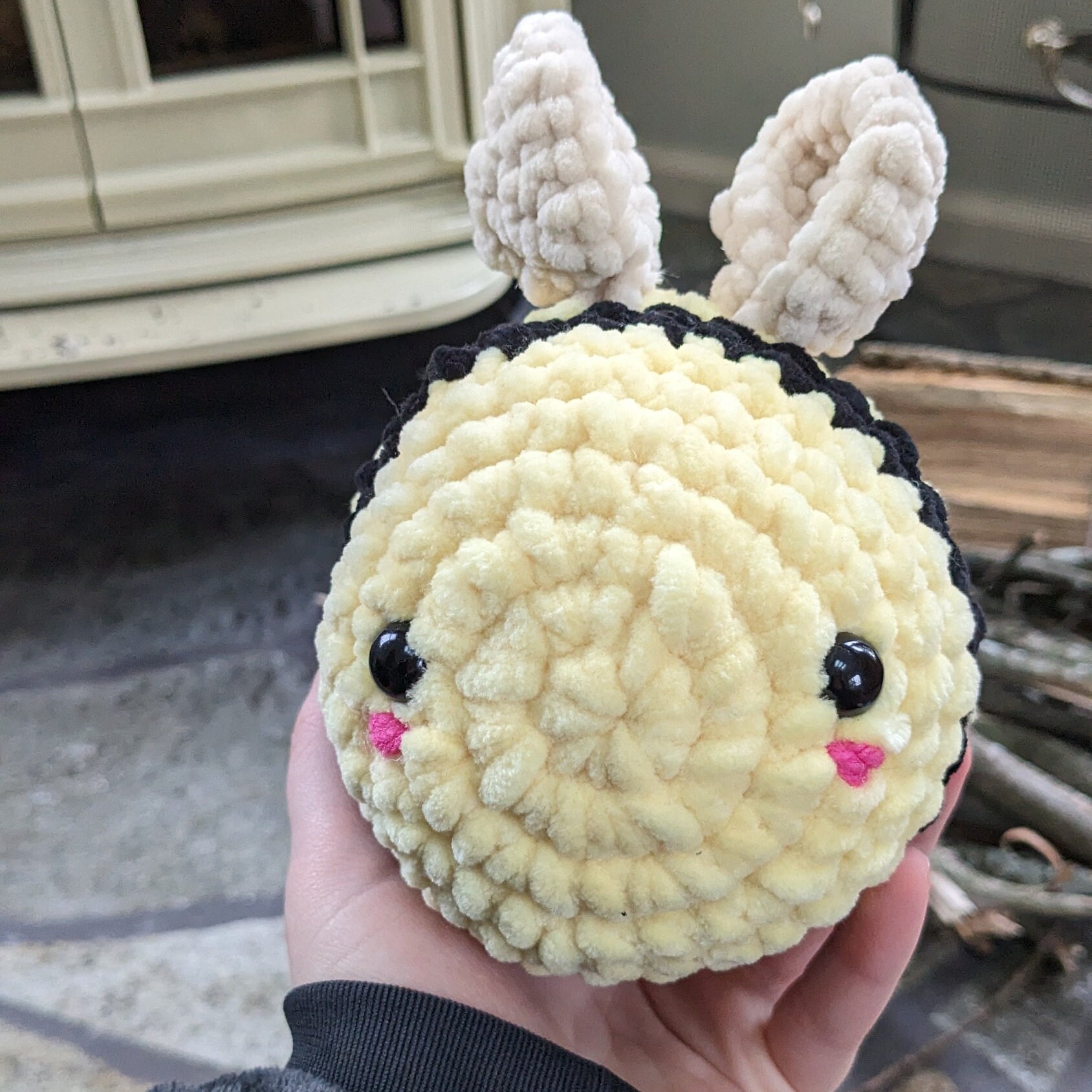 Cute Bee Plushies // Crochet Cottagecore Bee Plush // Bee Stuffies - Etsy