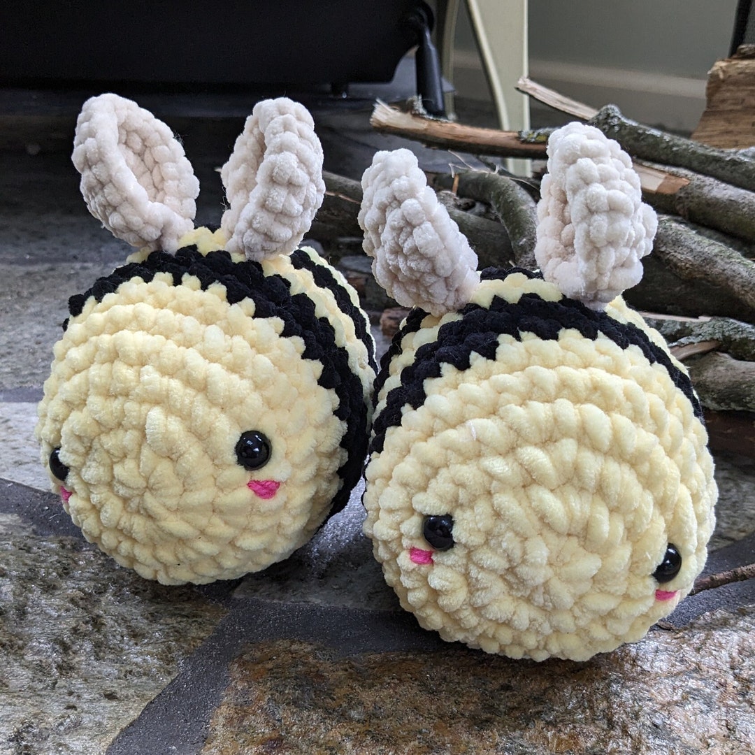 Cute Bee Plushies // Crochet Cottagecore Bee Plush // Bee Stuffies - Etsy