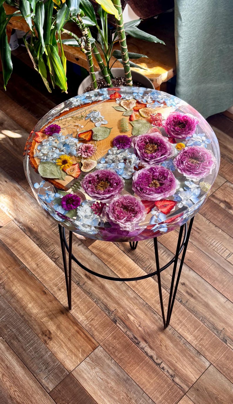Handmade Epoxy Resin Table With Preserved Flowers – Unique Floral ...