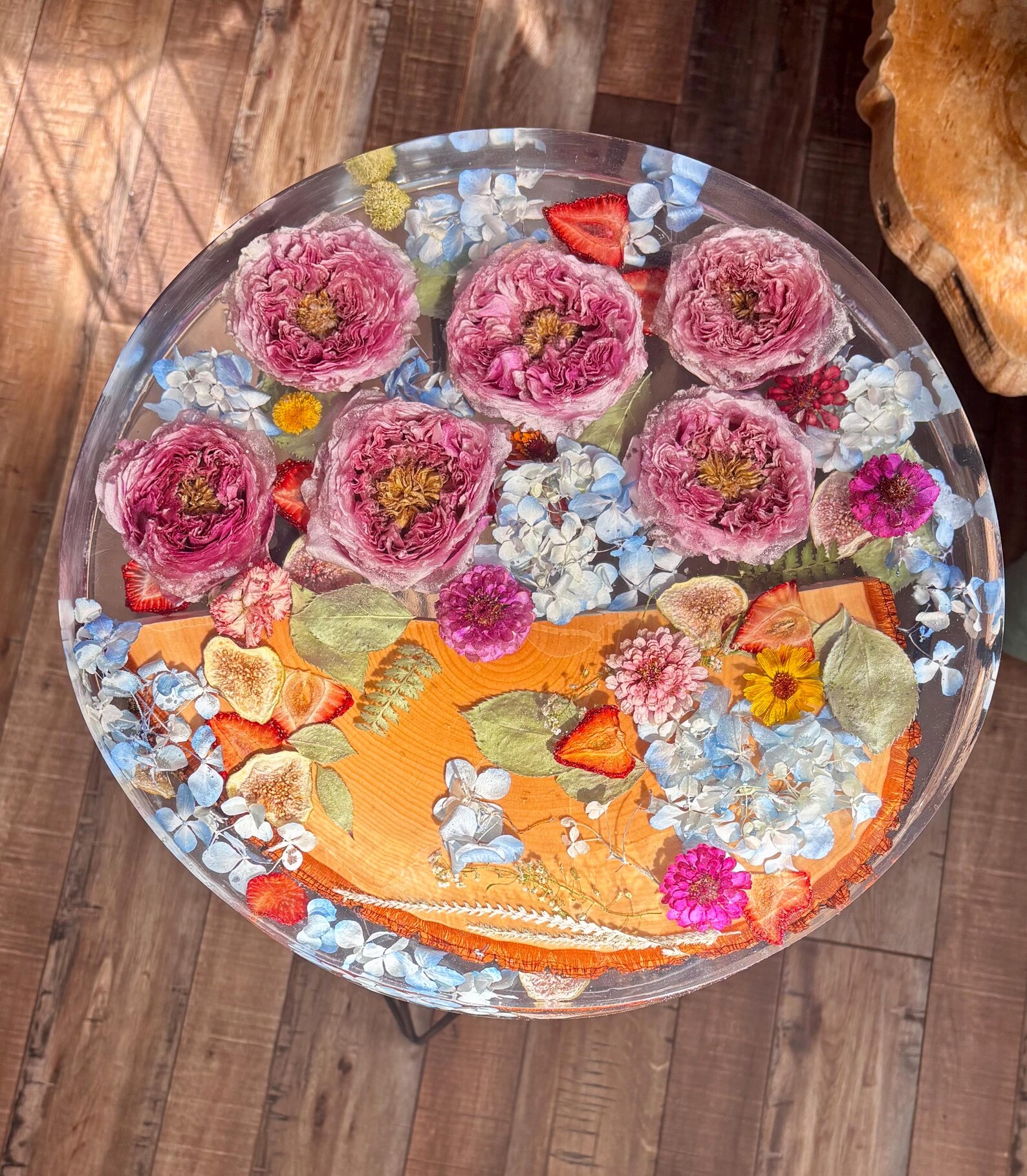 Handmade Epoxy Resin Table With Preserved Flowers – Unique Floral ...