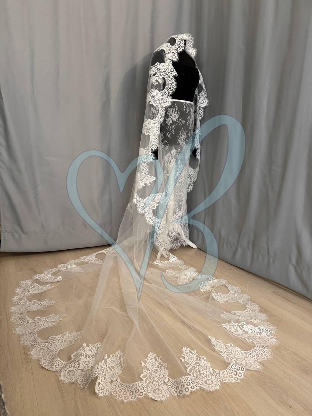 Cathedral Wedding Veil: Long Tulle Veil With Chantilly Lace - Etsy