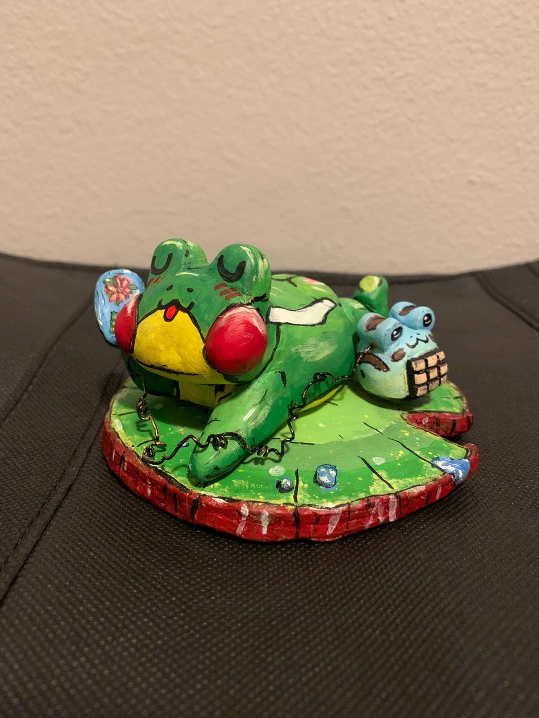 Lake-night Calls With the BF (uwu) Cute Clay FROG in a Phone Call ...