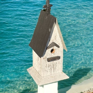 Rustic Amish Handmade Birdhouse, Outdoor Decor, Post Birdhouse ...