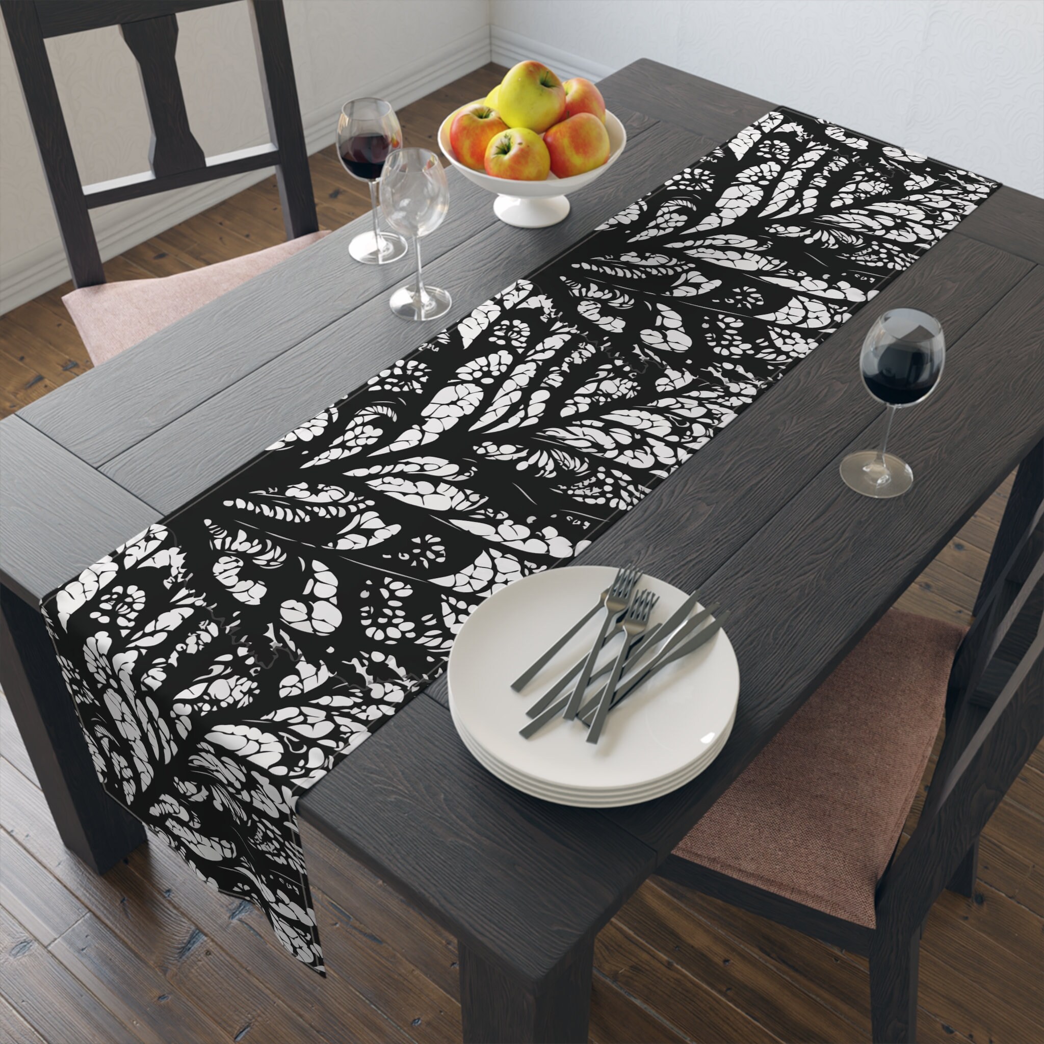 Lacey Leaf Organic Design Table Runner. This Black and White Table ...