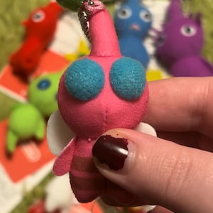 Pikmin Keychain - Etsy