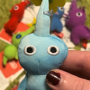 Pikmin Keychain - Etsy