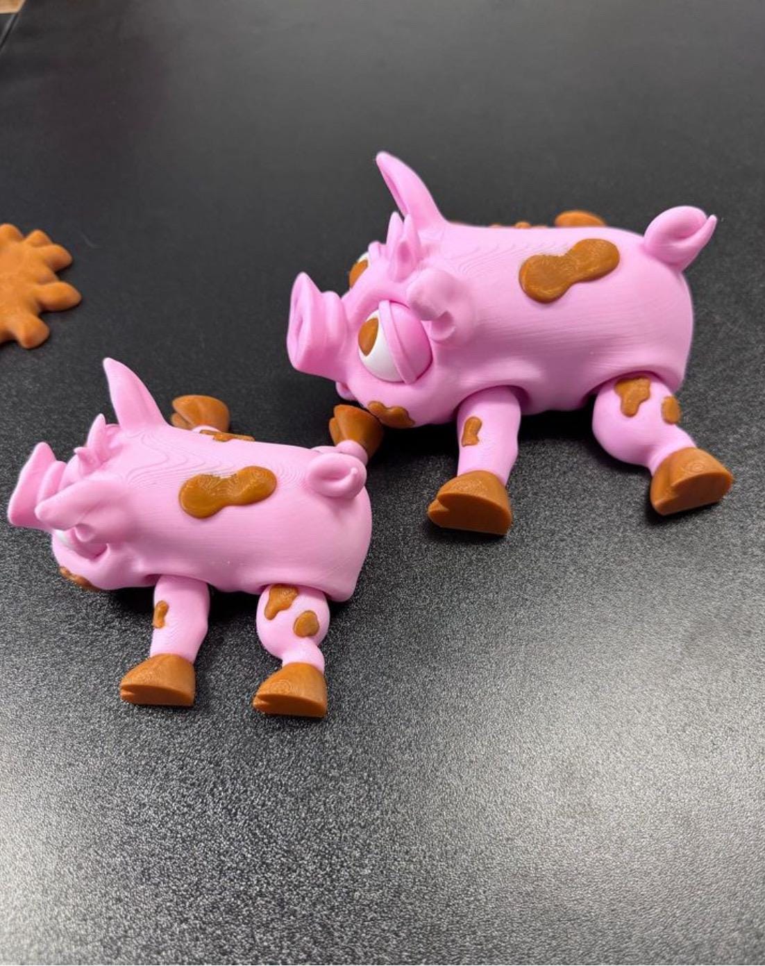 3D Printed Mud Pig Sculptures, Complete With Matching Stands. - Etsy