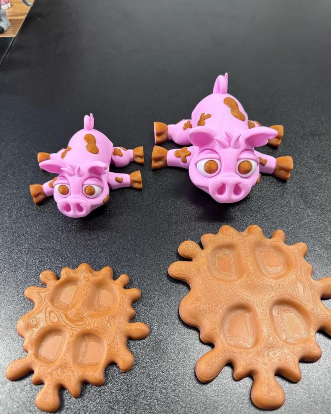 3D Printed Mud Pig Sculptures, Complete With Matching Stands. - Etsy